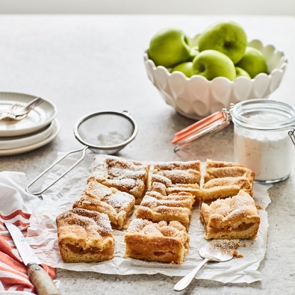 Apple Shortcake Squares Recipe NZ | Edmonds Cooking